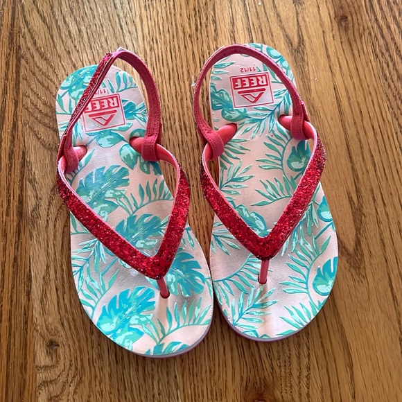 Reef | Shoes | Reef Pink Sparkly Flip Flops | Poshmark